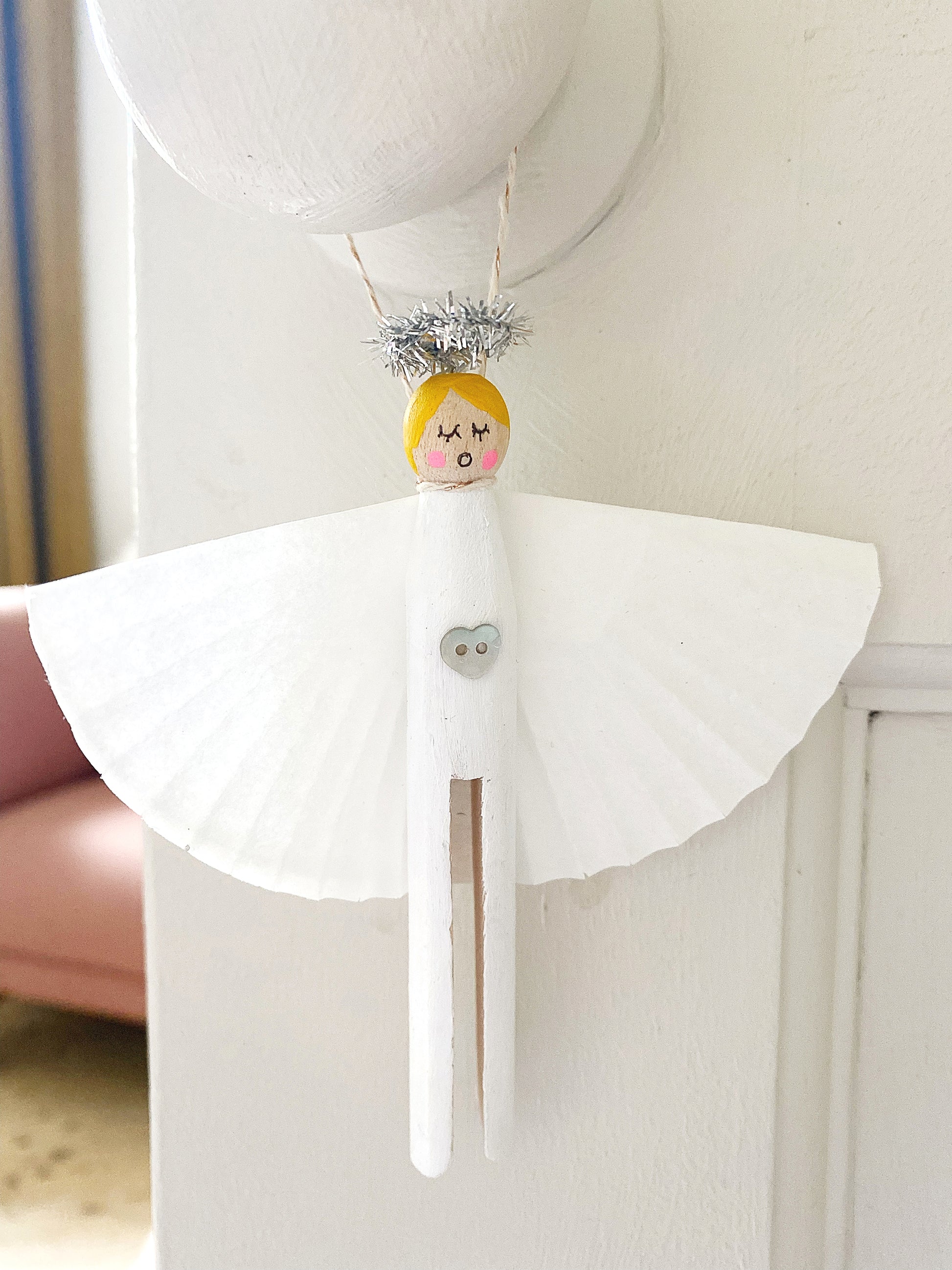 Handpainted angel wooden christmas dolly peg decoration – squirrelbandit